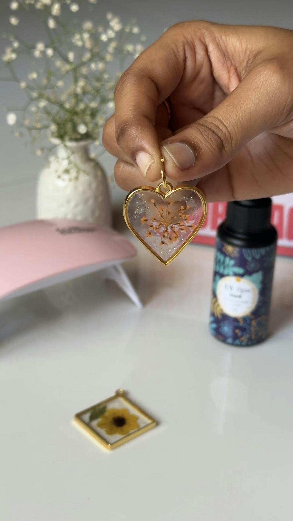 DIY UV Resin Pendant Kit | Resin Crafts | Kitsters