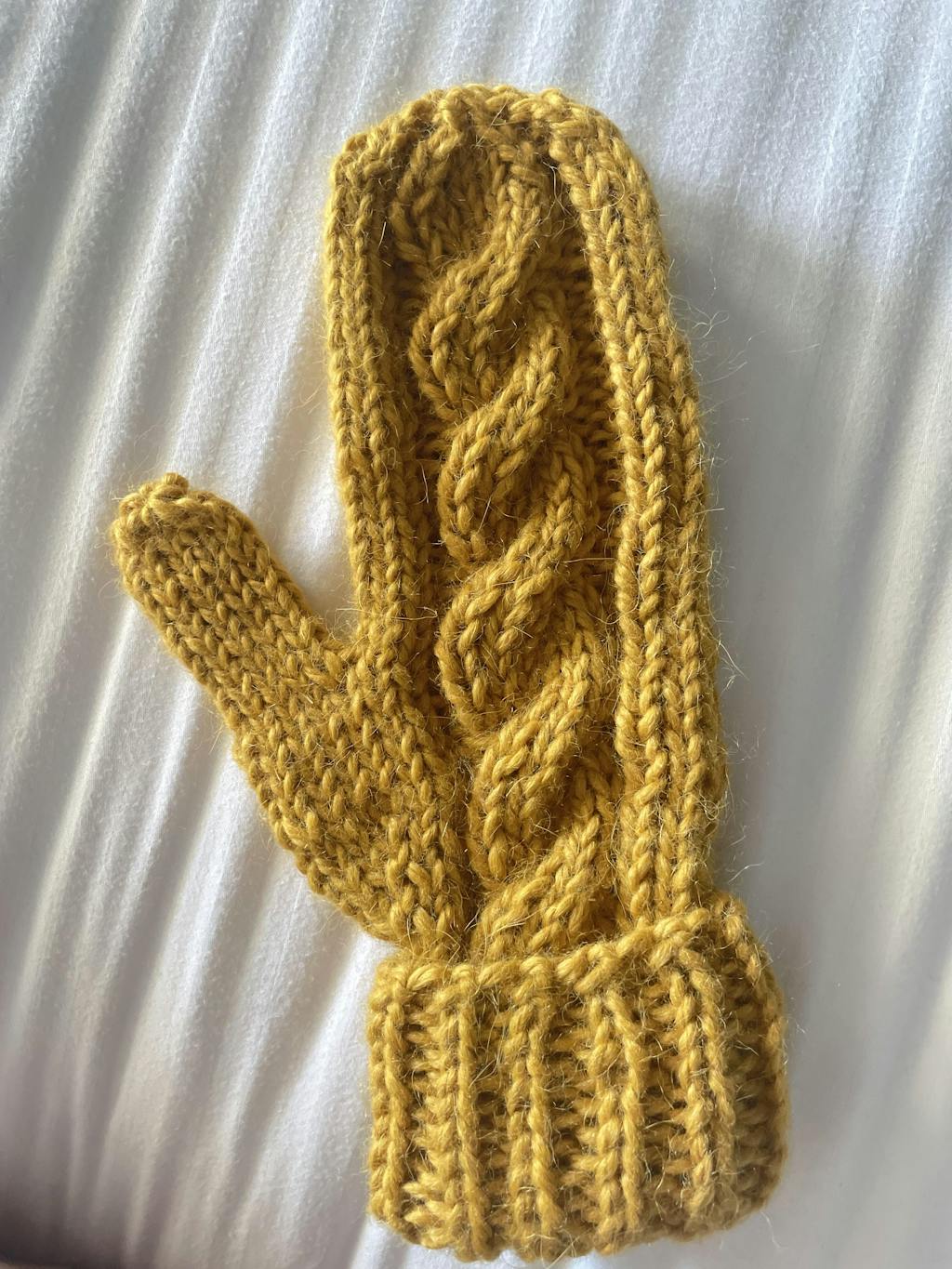 Classic Cabled Hat and MittensKnifty Knittings