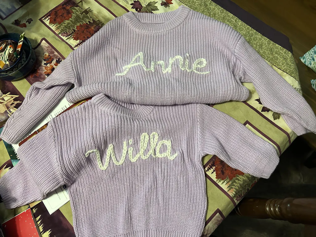 Hand embroidered kids name sweater – KnittyBaby