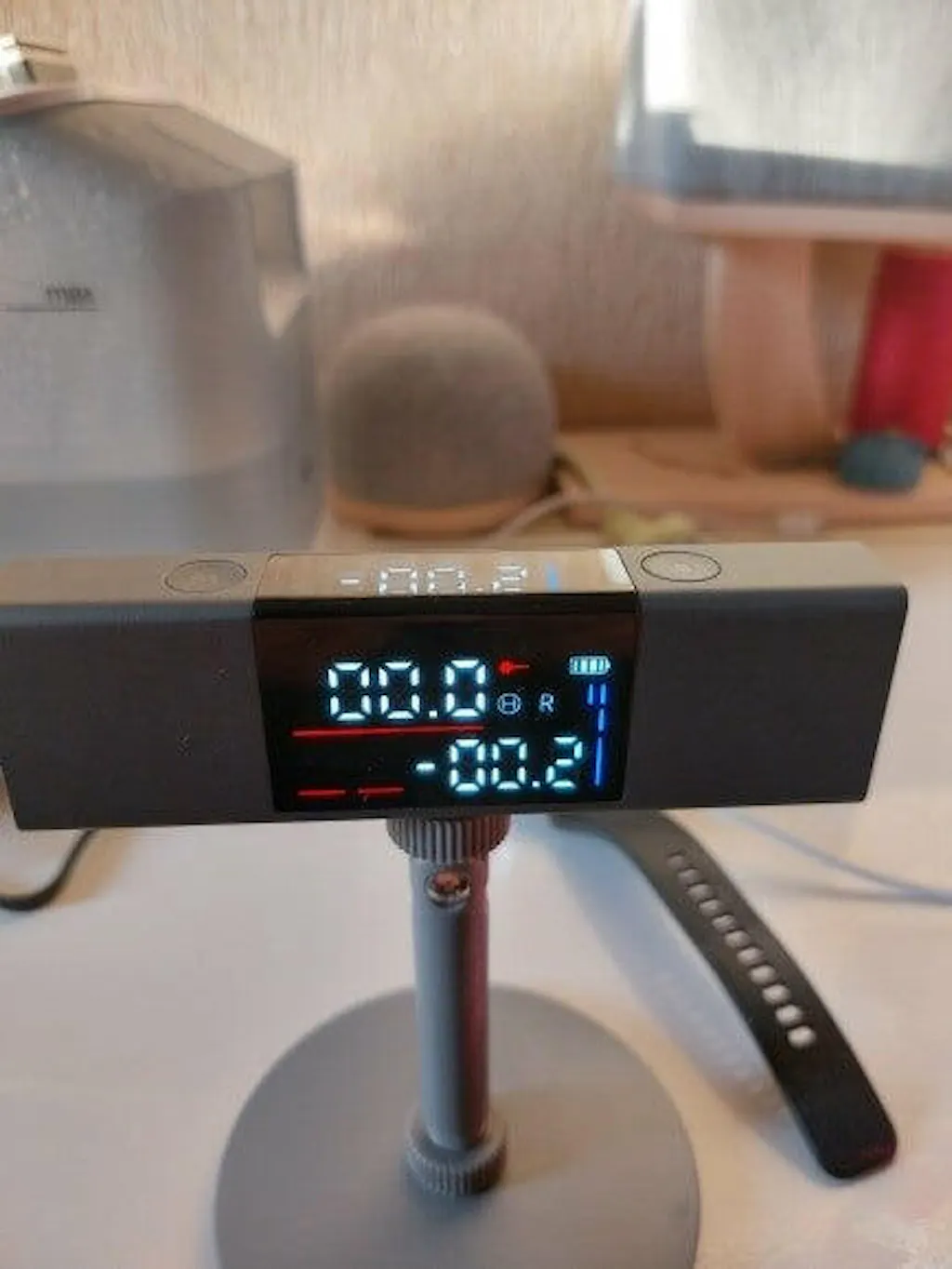 Komax - Laser Level Ruler