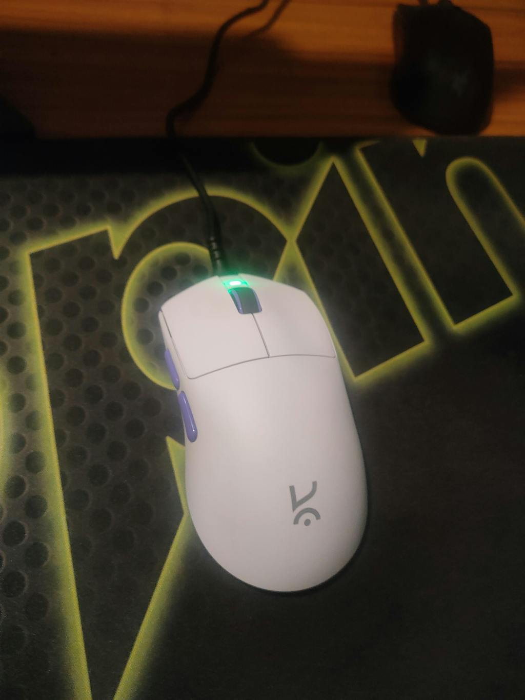 Ikarus Black 55g Wireless Gaming Mouse – Kreo