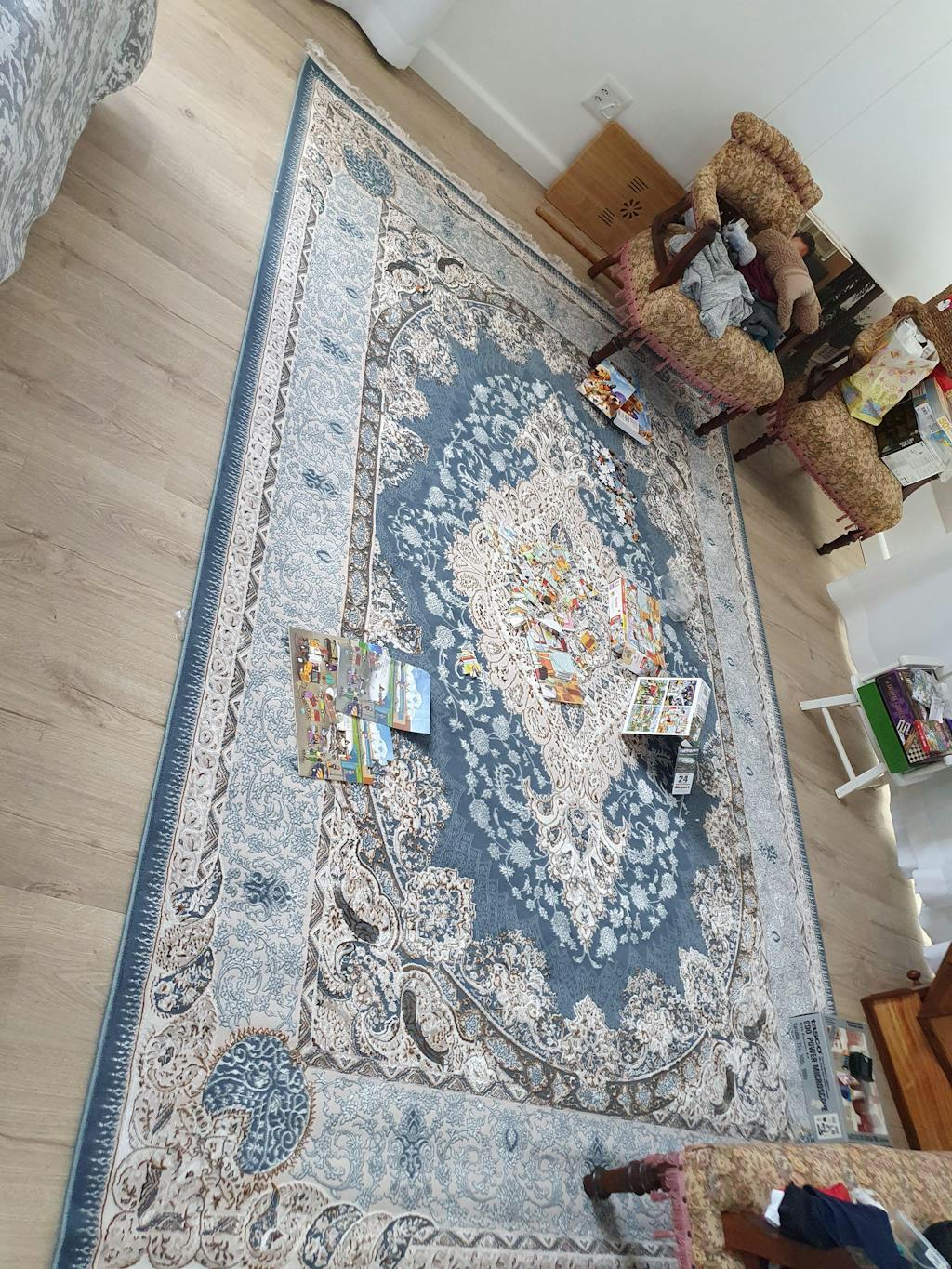 Tena Cream Blue Rug - Kristal Carpets