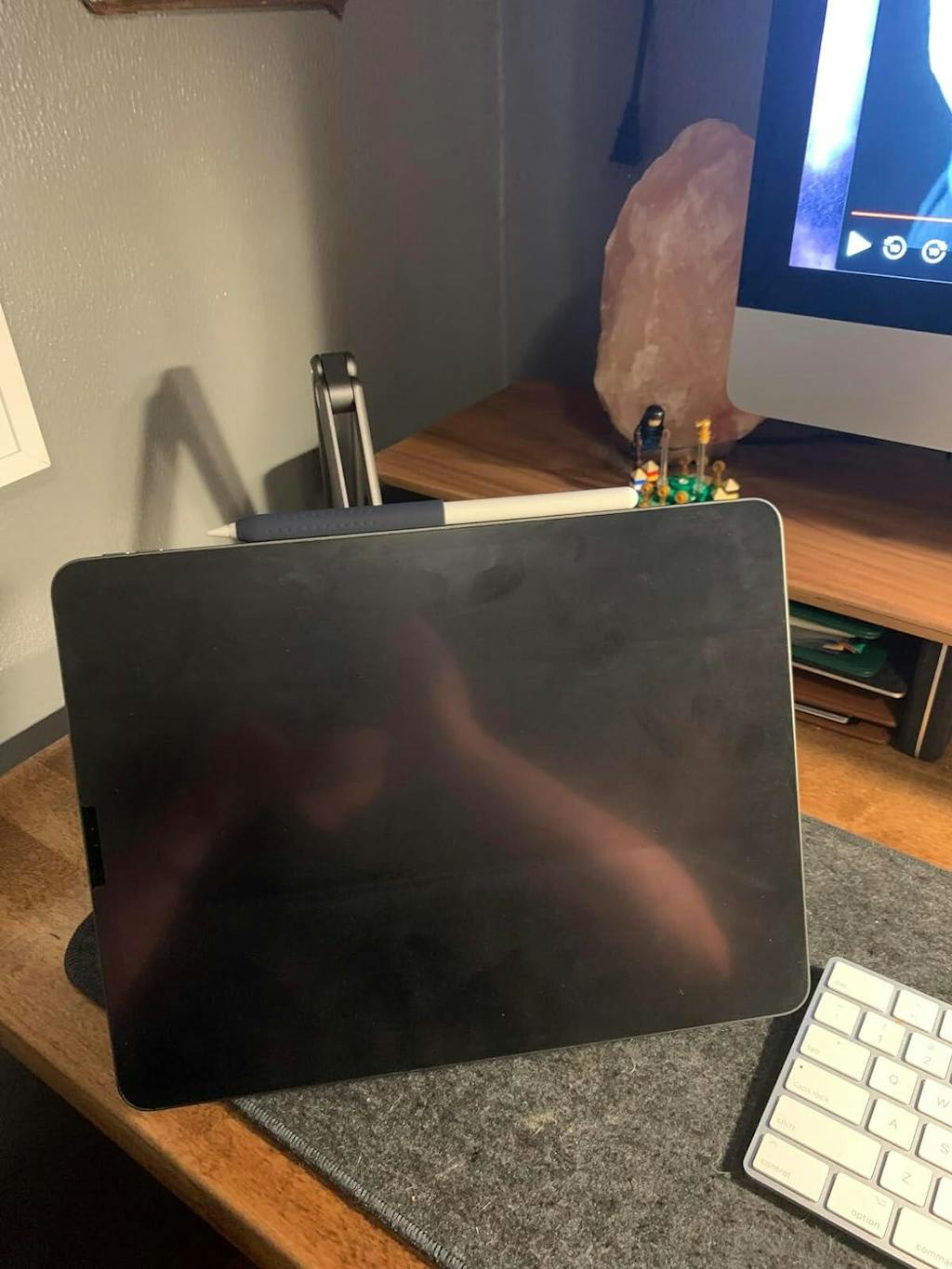 KUXIU X36 iPad foldable magnetic stand