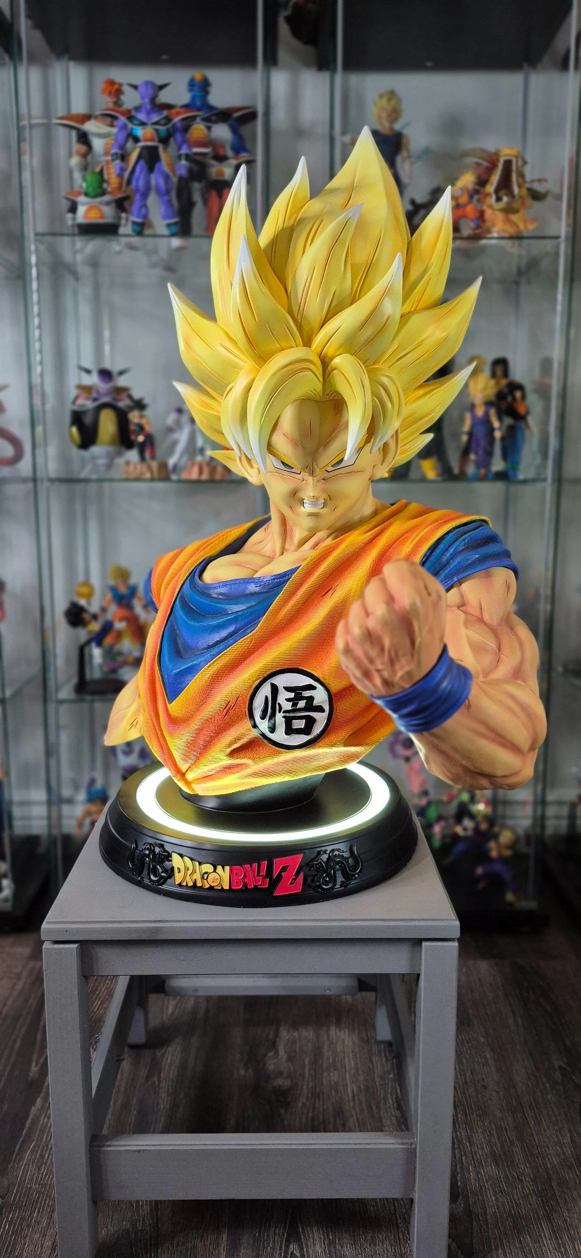 Dragon Ball Son Goku Life-Size Resin Bust Statue - kingstudio