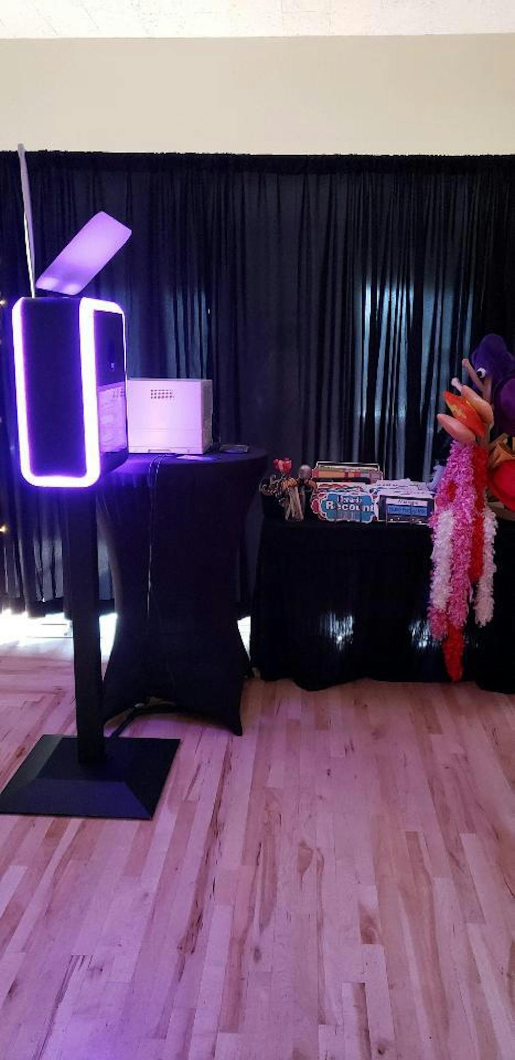 INFINITE Photo Booth – LA Photo Party