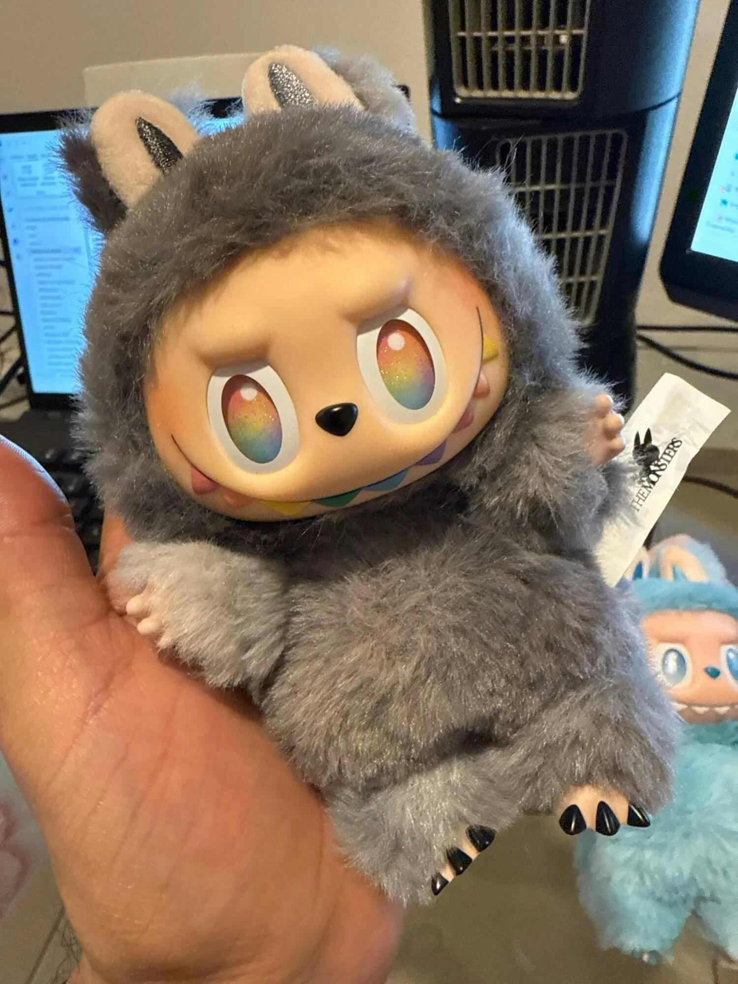 Labubu Big Into Energy - HAPPINESS - Labubu Paris