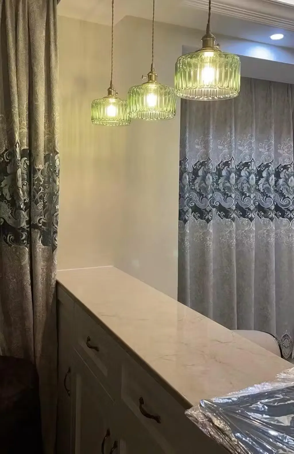 Lampsmode Modern Kitchen Island Pendant Light Wavy Glass Pendant Lamps