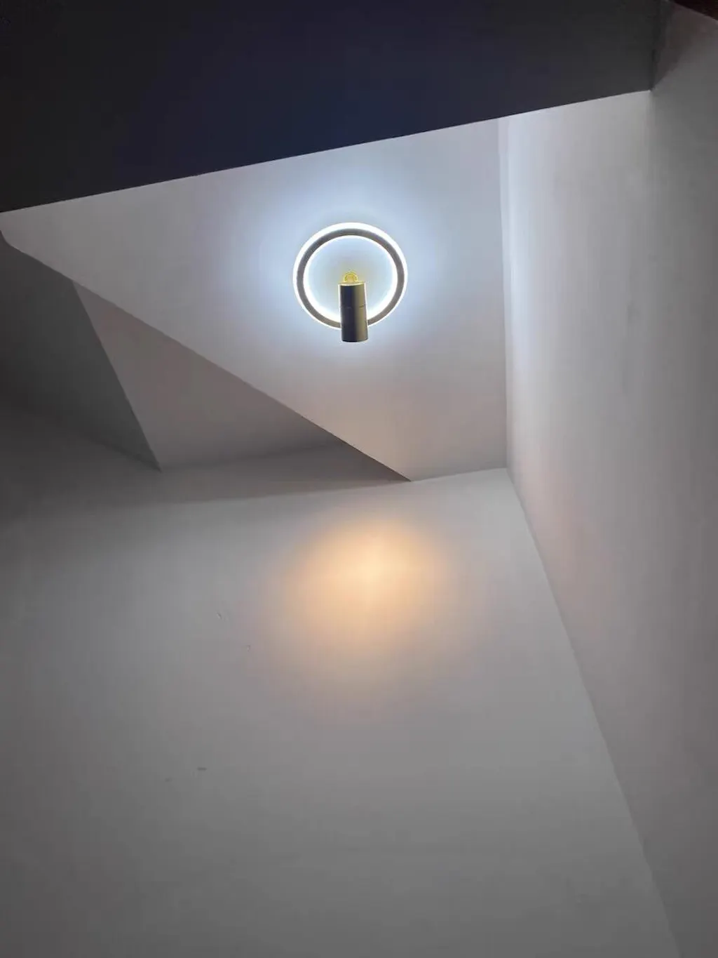 Lampsmodern Light Track Ceiling Round and Square LED Track Spotlights
