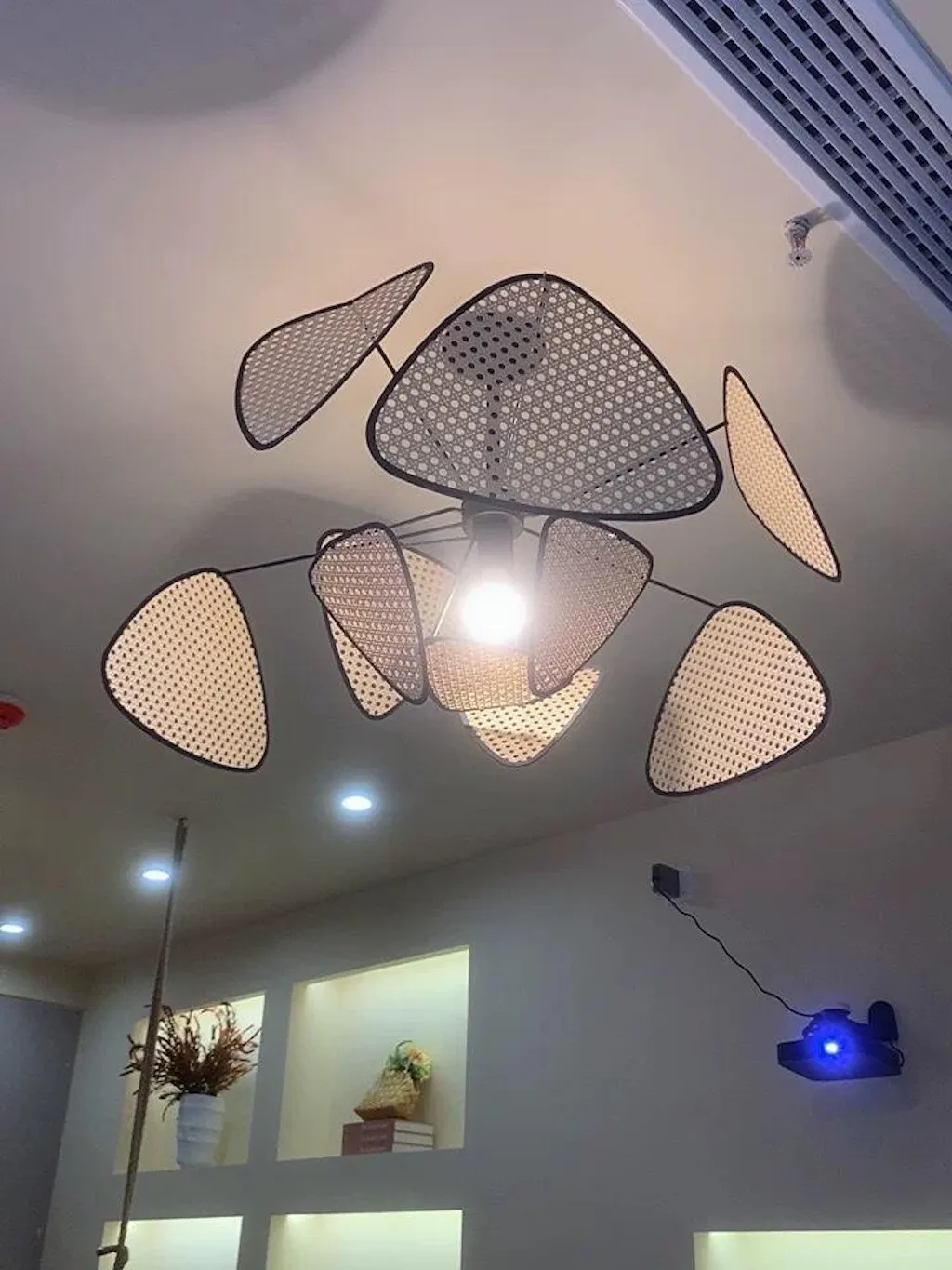 Lampsmodern Pendant Light Irregular Shape Rattan Pendant Lamp Kitchen ...