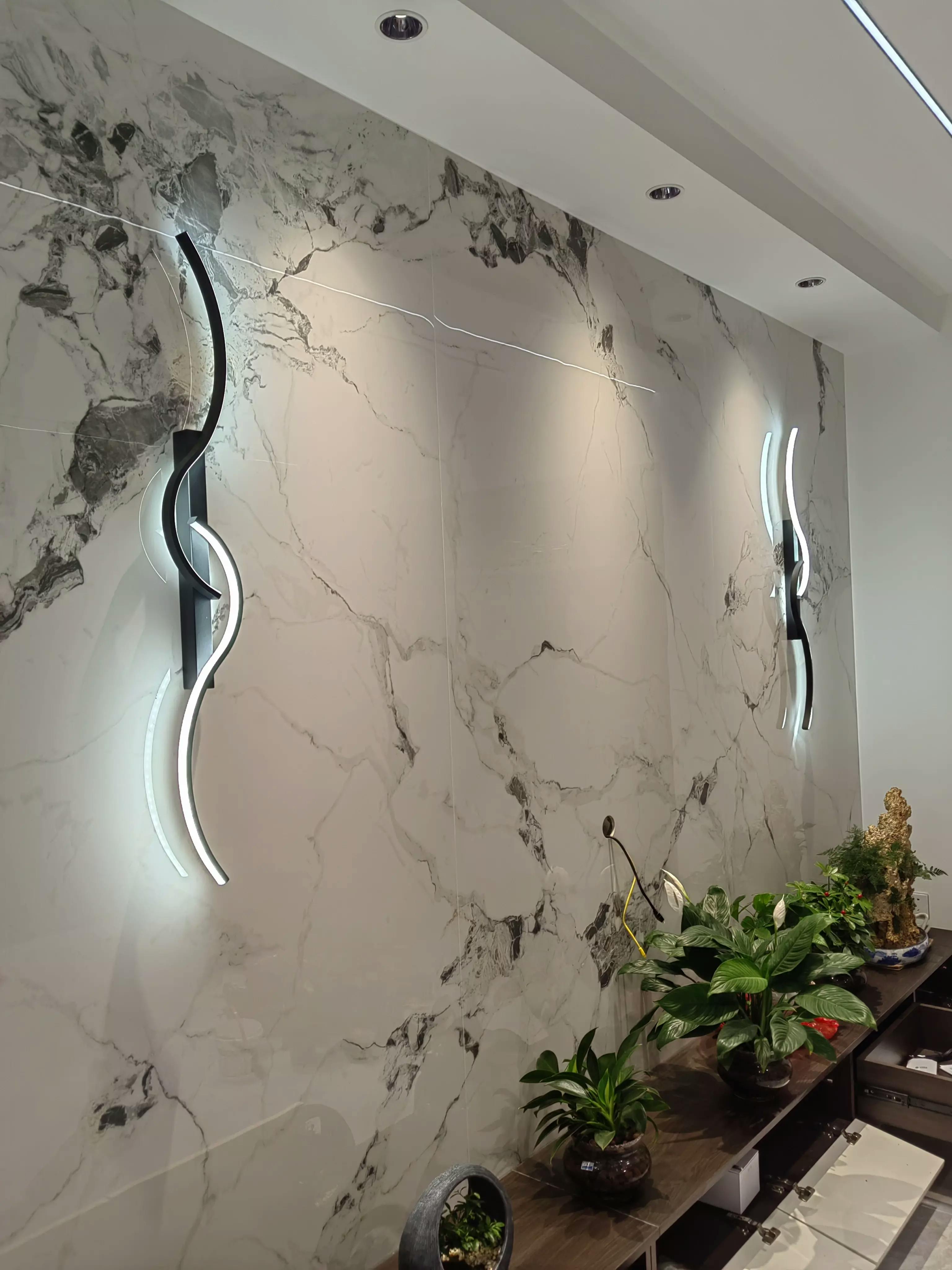 Modern Linear Wave Wall Lamp Black/Gold Living Room Bedroom | Las Sola