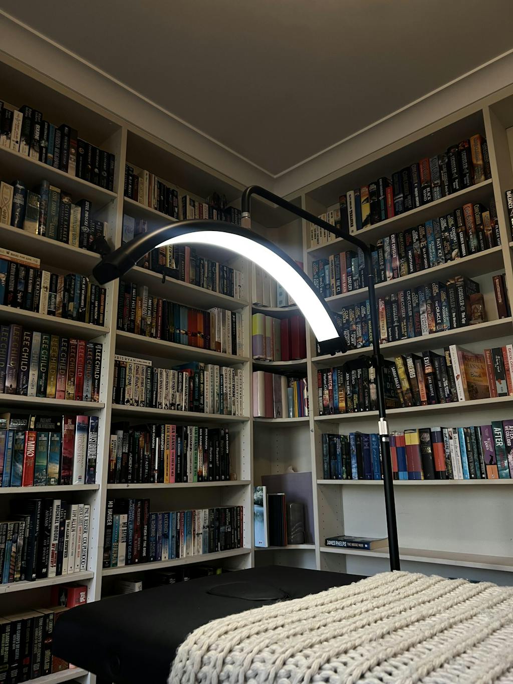 Half Moon LED Lash Light – Lash Jungle