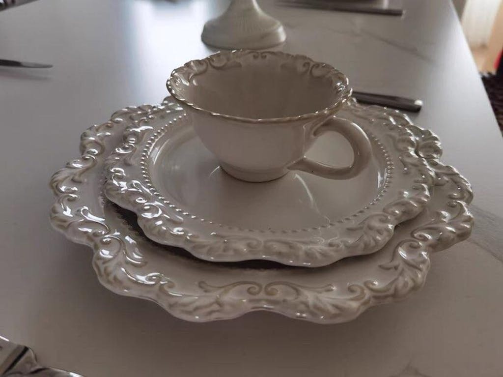 French Baroque Dinner Plates Ceramic Embossed Dinner Tableware