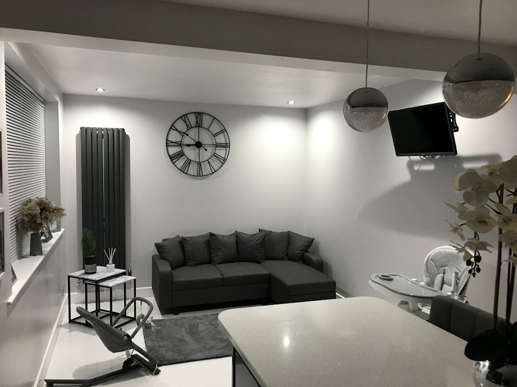 Tracy corner sofa - grey linen - Laura James