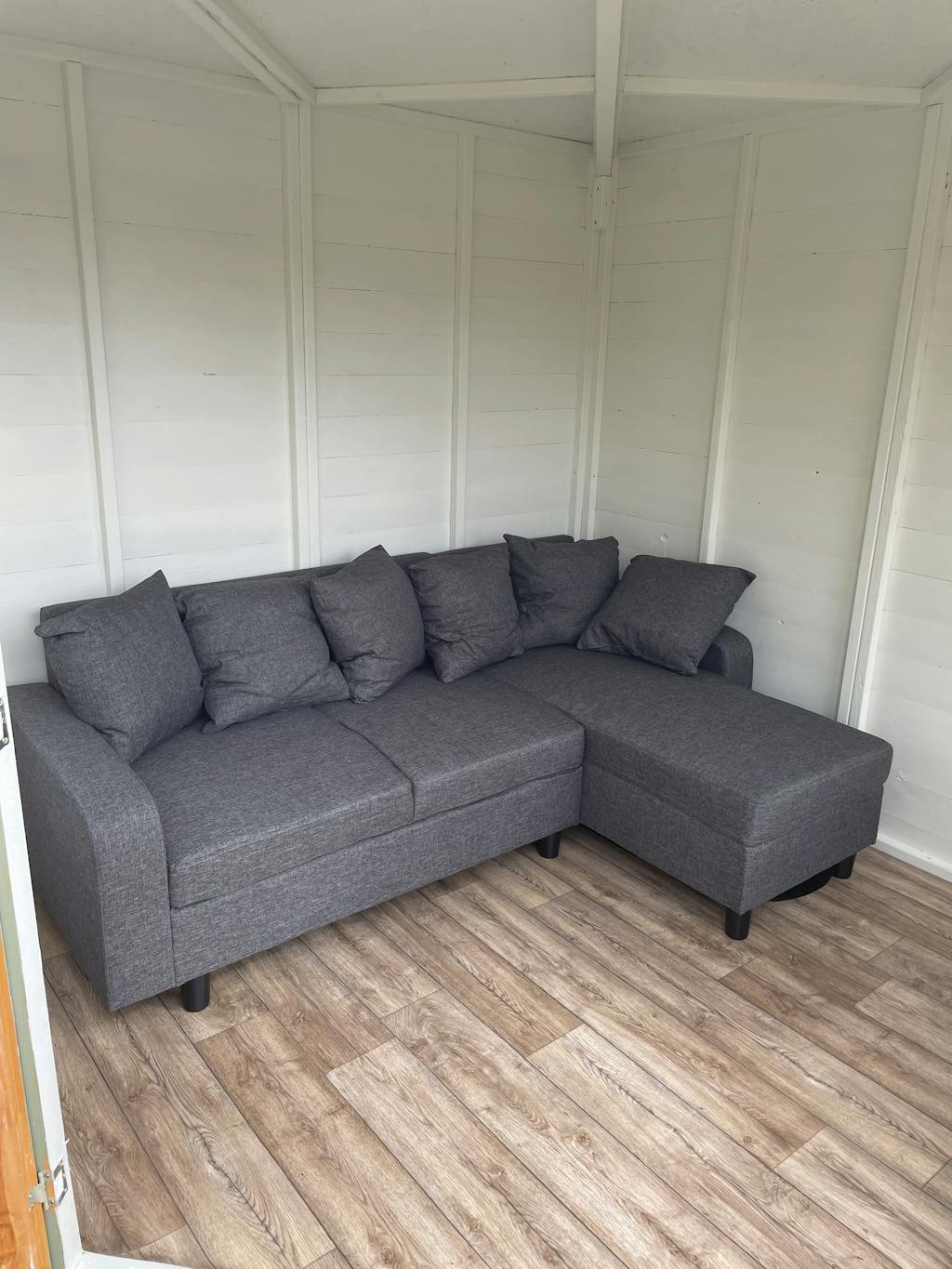 Tracy corner sofa - grey linen - Laura James