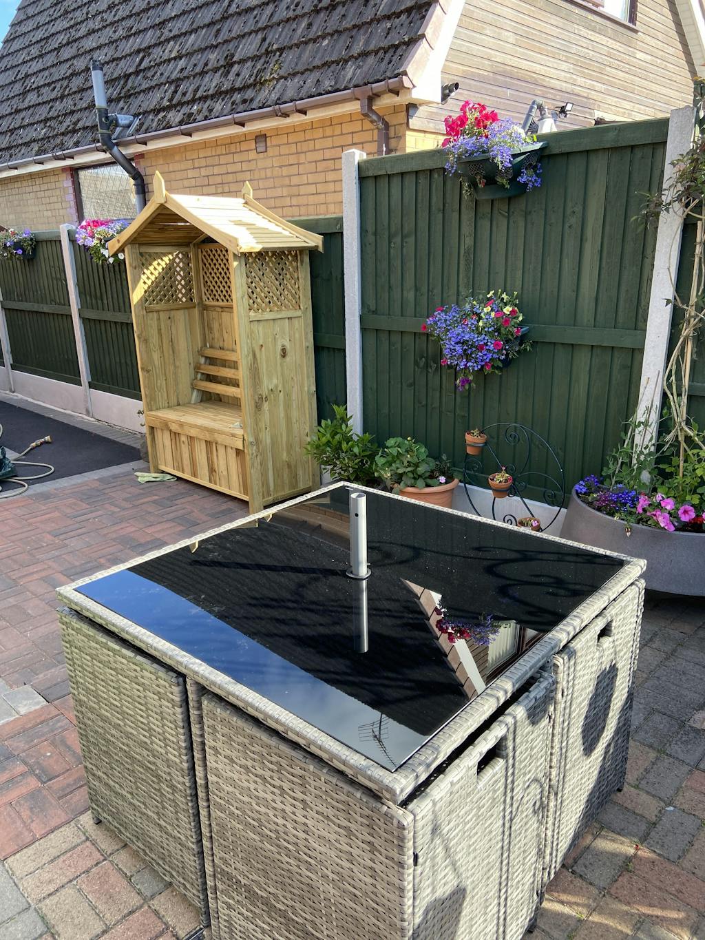 8 Seater Rattan Cube Outdoor Dining Set with Parasol - Grey Weave ...