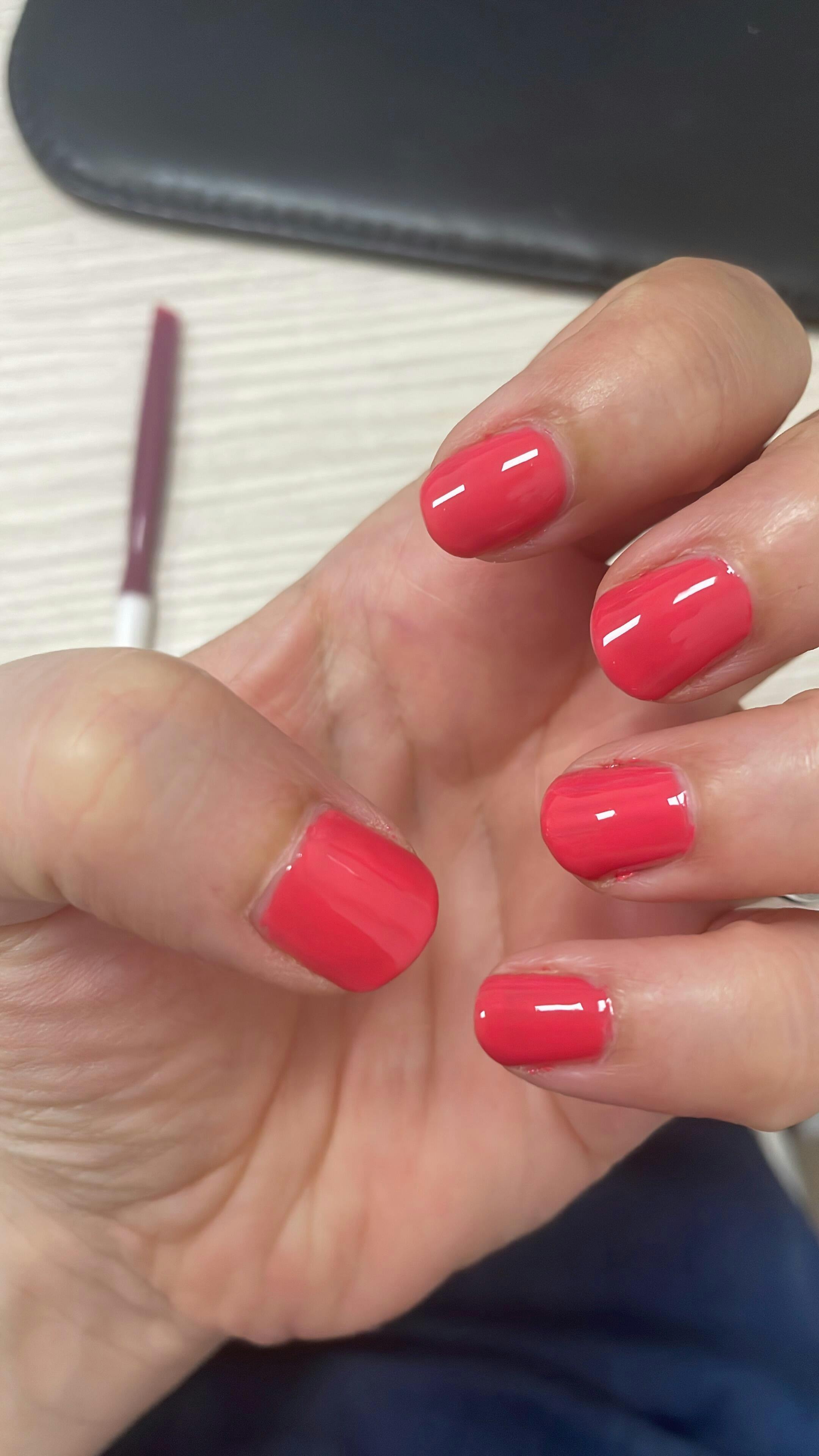 Cherry Red - Gel Polish - Le Mini Macaron Europe