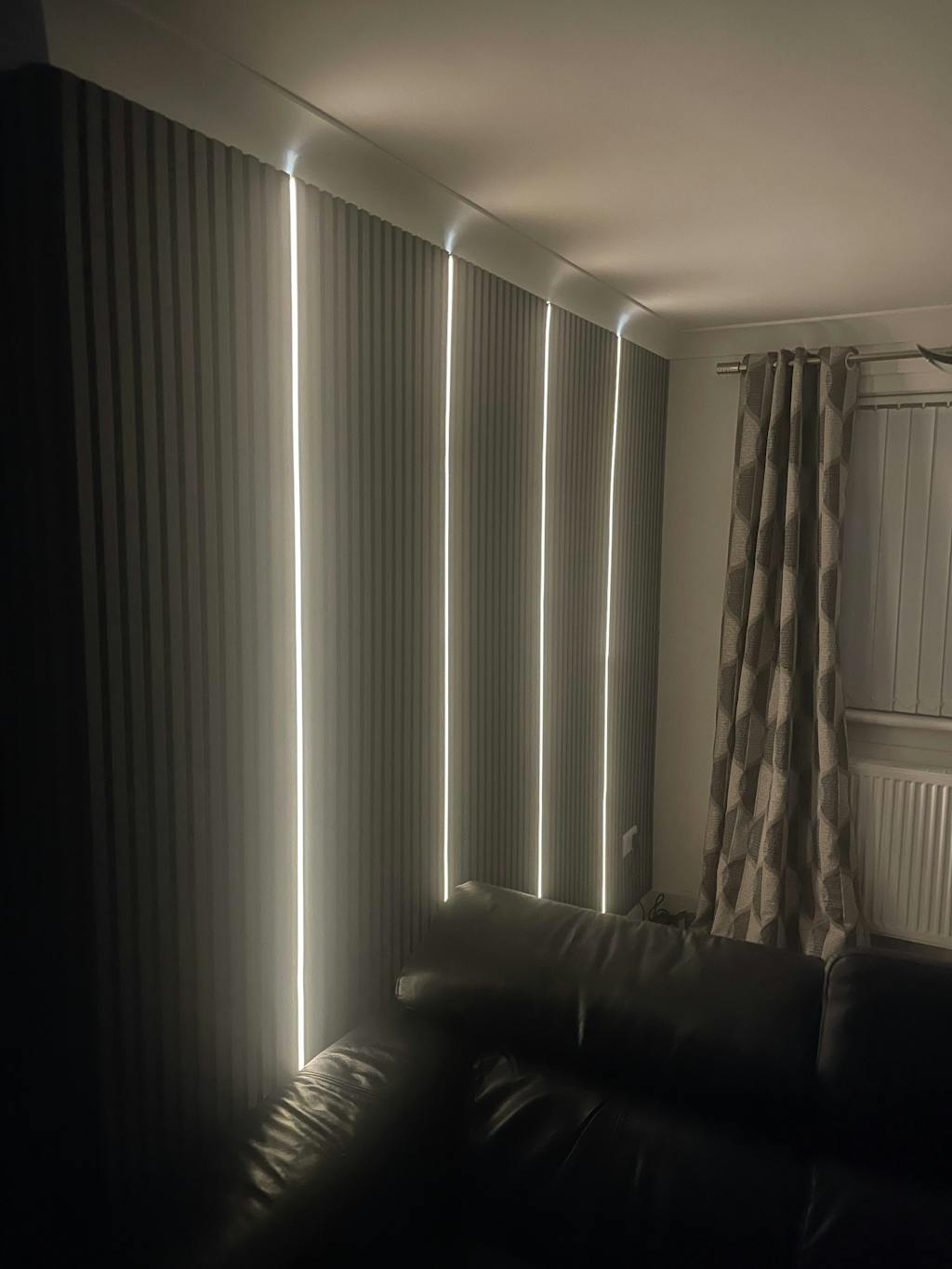 BLAQ Aura Slat Wall Lighting Starter Kit + FREE UK Delivery – LEDSpace