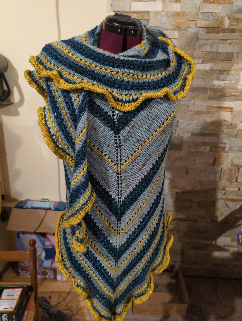 Copper Raffle - Shawl Pattern – Biscotte Yarns