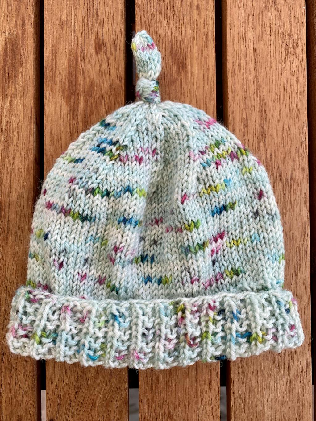 La tuque de Nathan | Patron de tricot gratuit pour bébé