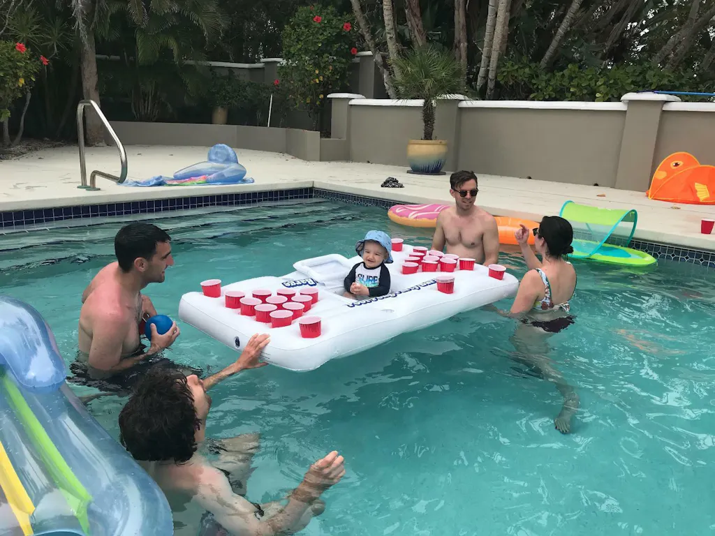 Pool Party Barge Floating Beer Table with Cooler – Lesmart