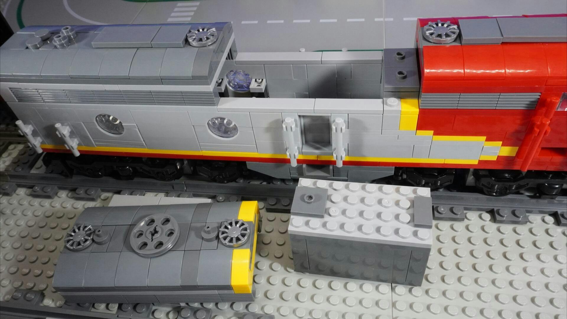 MOC-47988 Santa Fe EMD E8 Locomotive | Letbricks
