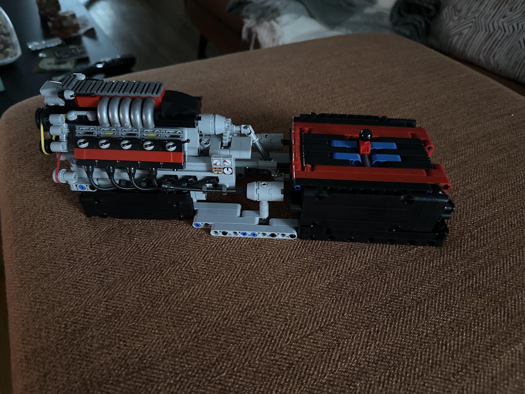 V10 Engine with Gearbox Single Overhead Camshaft (SOHC) Air-Cooled ...