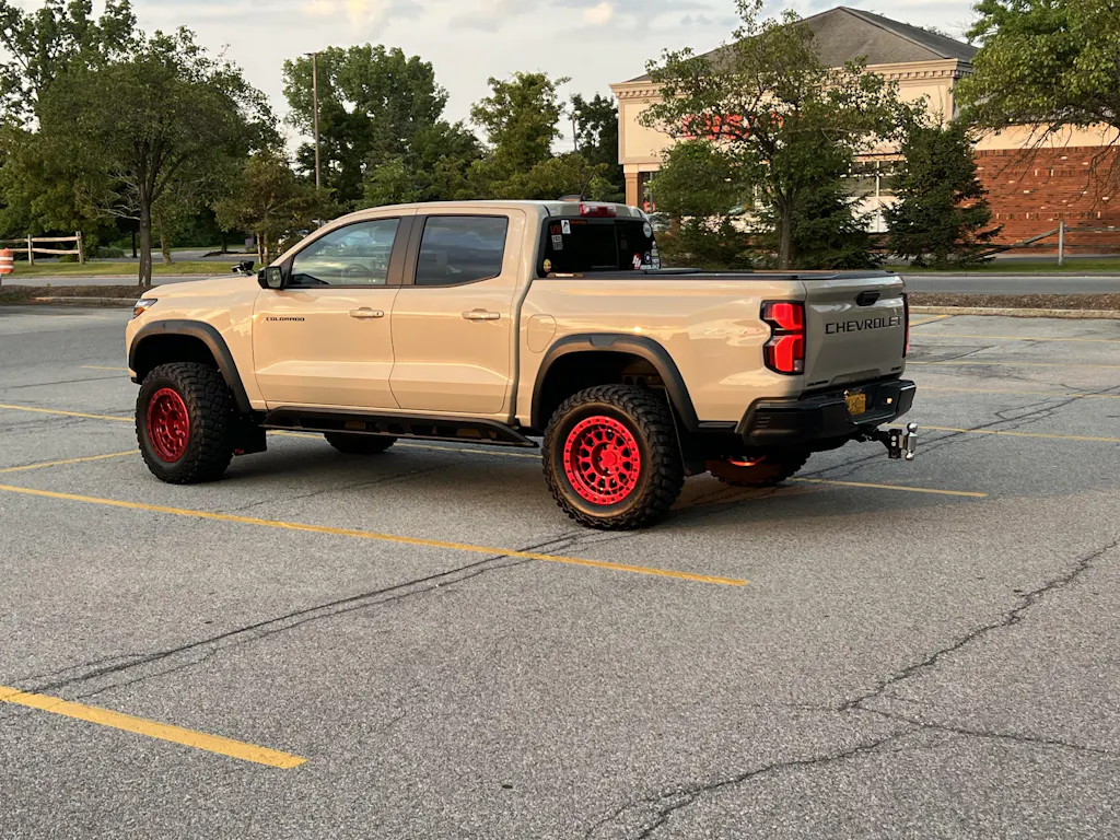 Level Up Suspension 1" Rear Lift Shackle [23+ Colorado ZR2/AT4X]