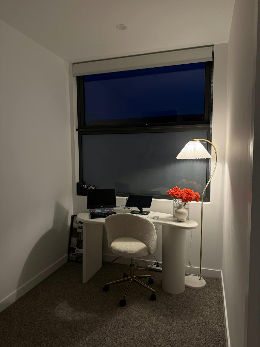 Buy Pebble desk Online in Australia | Lifely