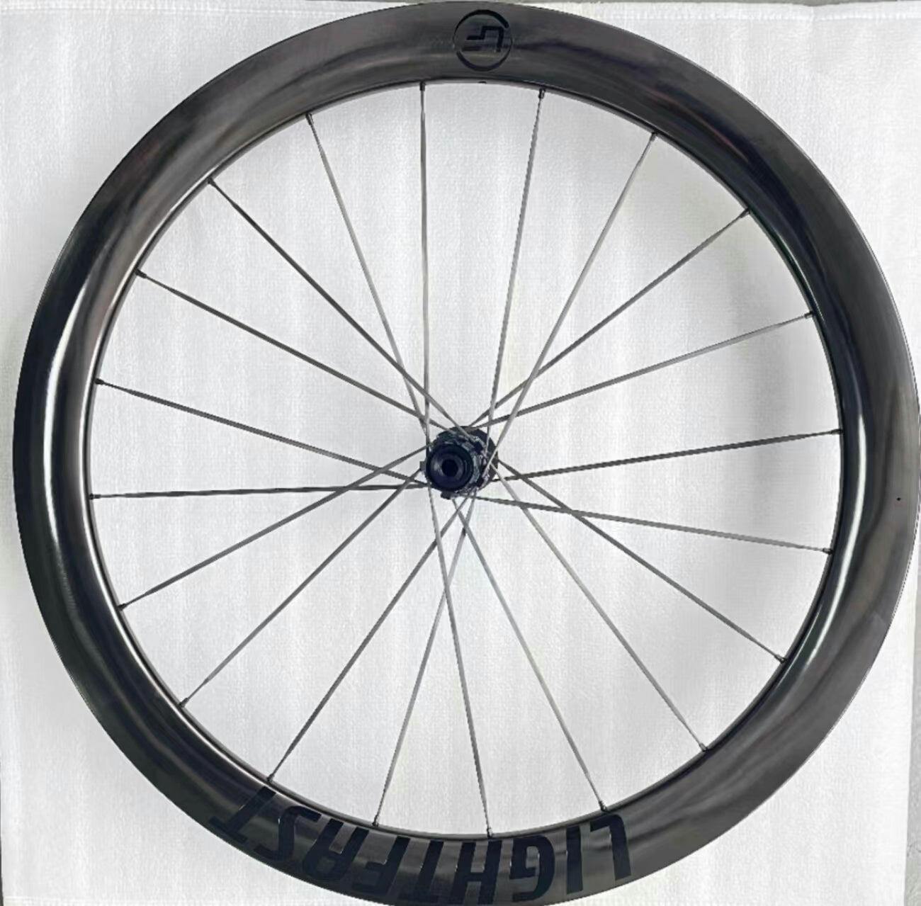 LIGHTFAST超軽量カーボンスポークホイールセット-LF CSB – LightFast
