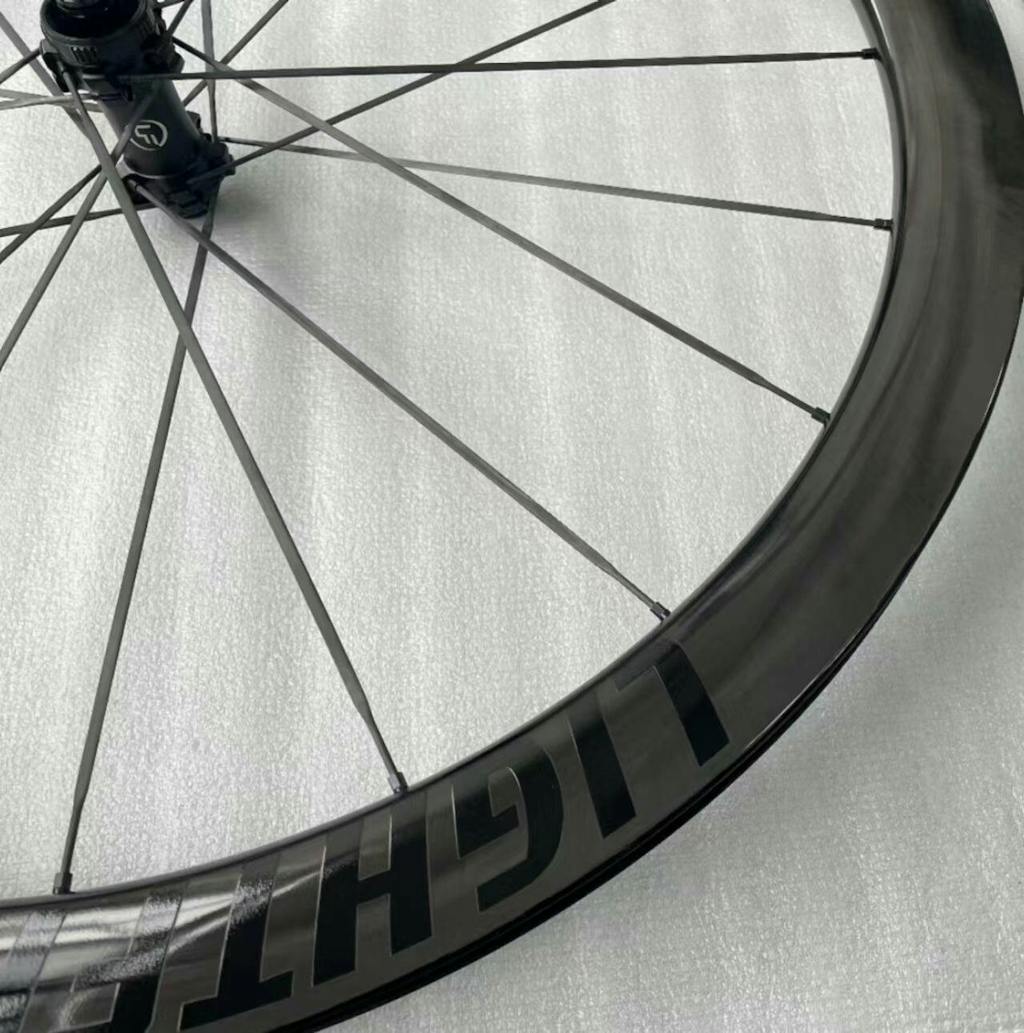 LIGHTFAST超軽量カーボンスポークホイールセット-LF CSB – LightFast