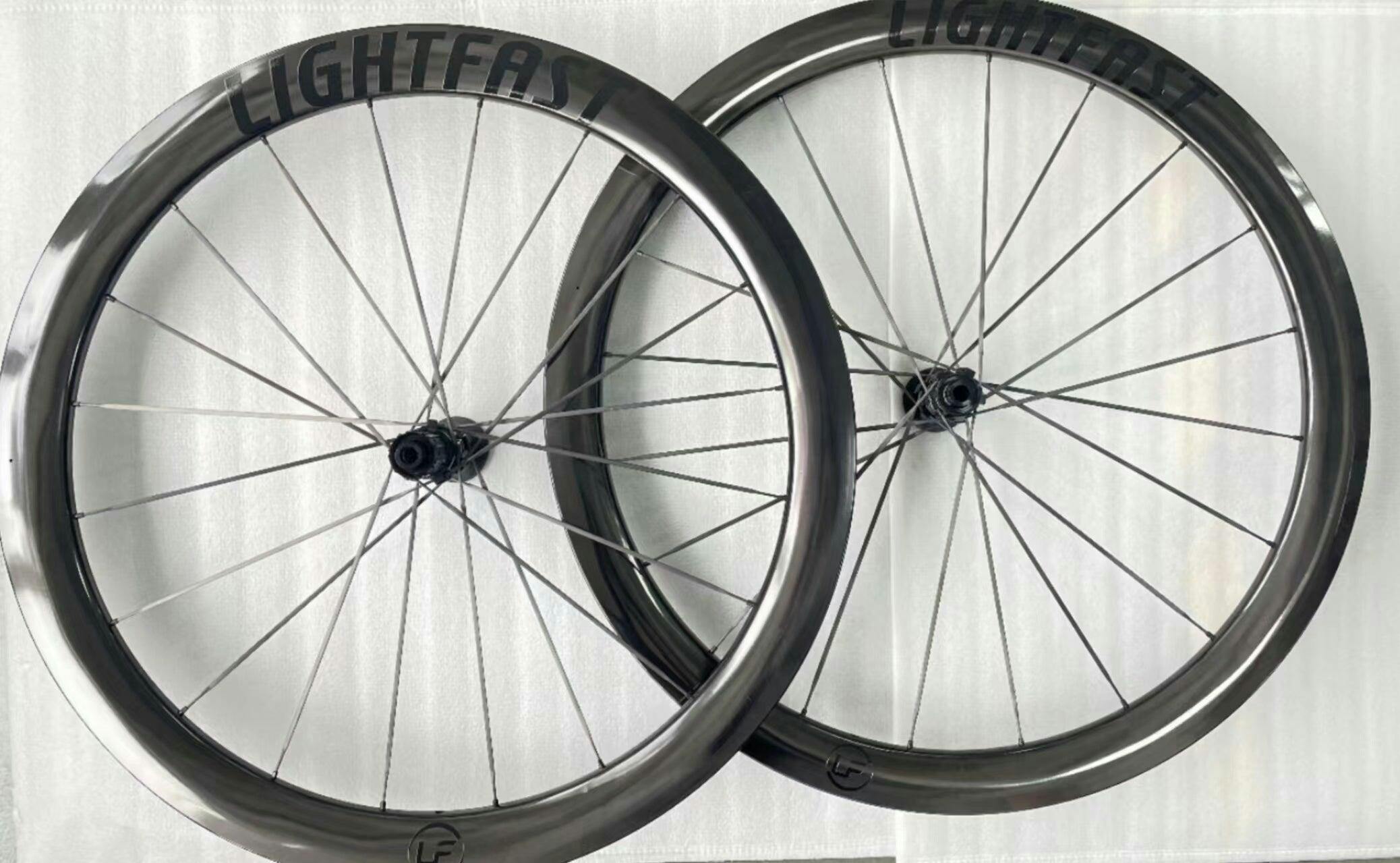 LIGHTFAST超軽量カーボンスポークホイールセット-LF CSB – LightFast