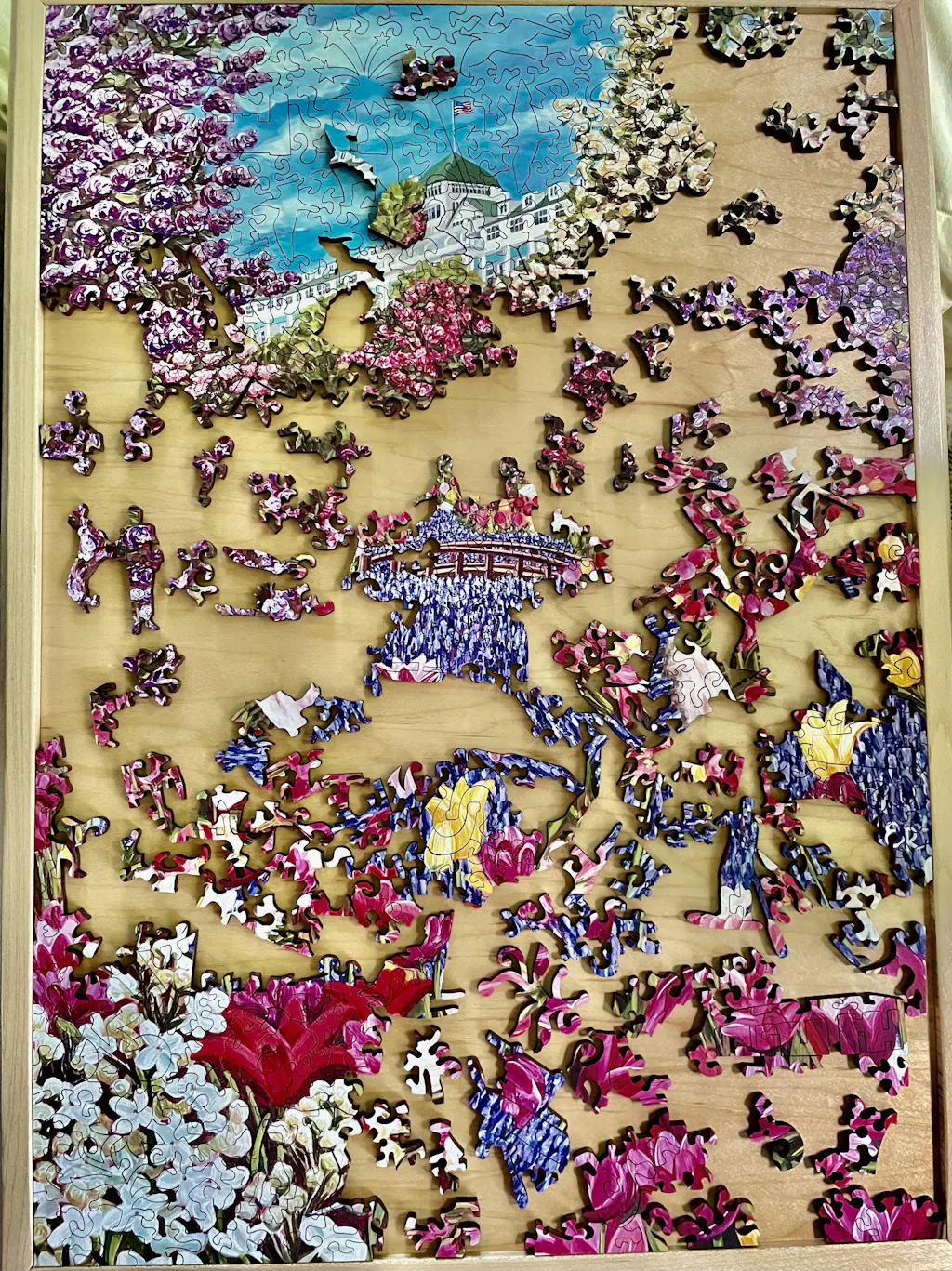 Lilac Secrets Mackinac Island Puzzle | Grand Hotel Secret Garden | 482 ...