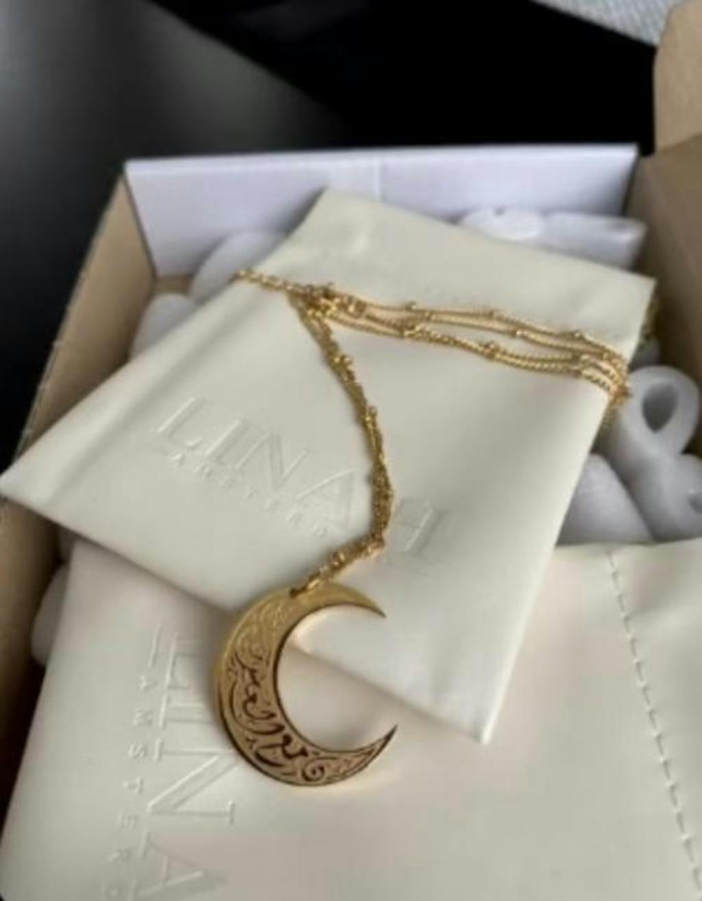 "Waarlijk, na slechte tijden komen er betere tijden" maan ketting – LINAH Amsterdam