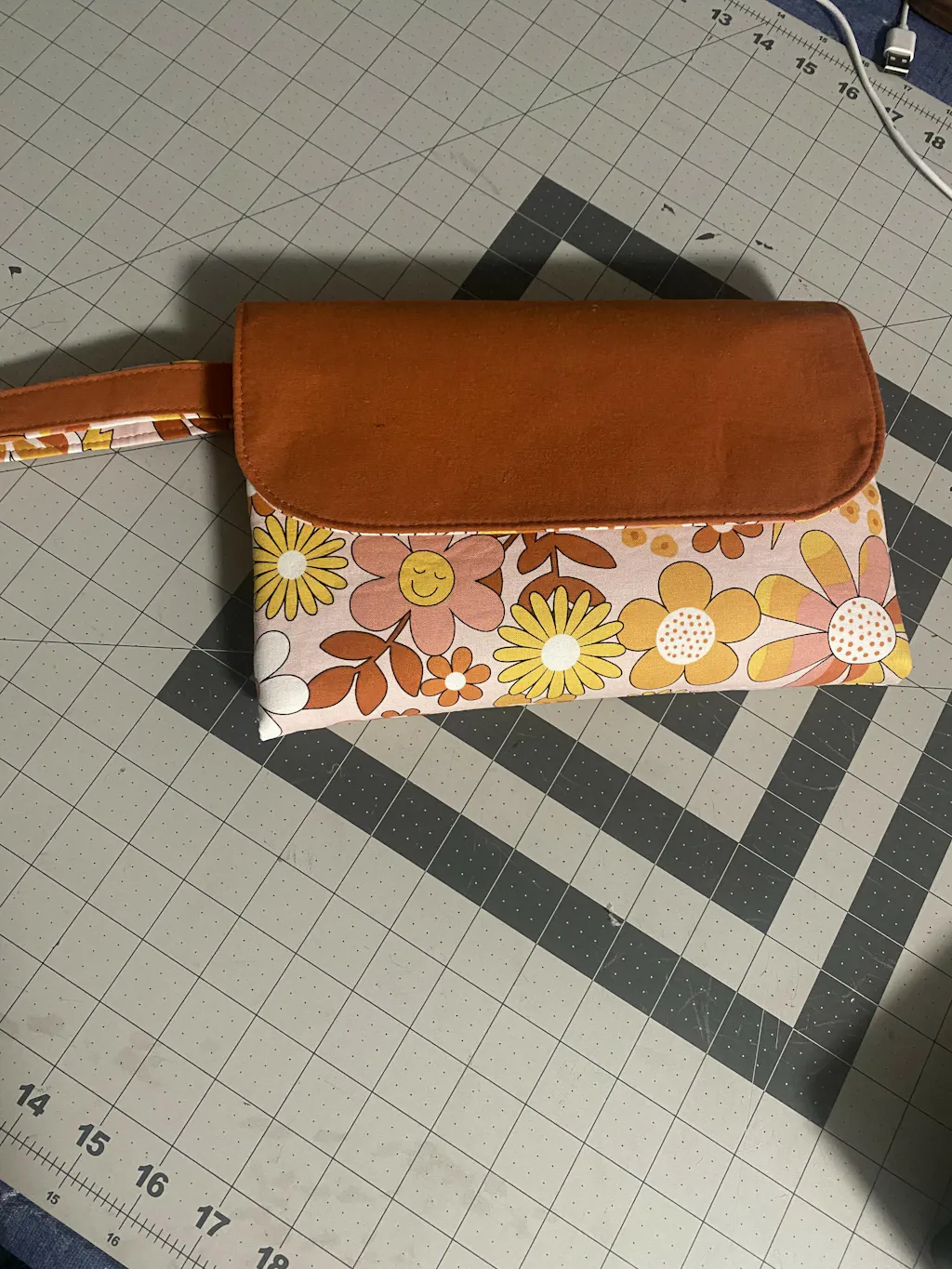 Cleanup Clutch PDF Sewing Pattern (includes A0 file and video!) – Linds ...