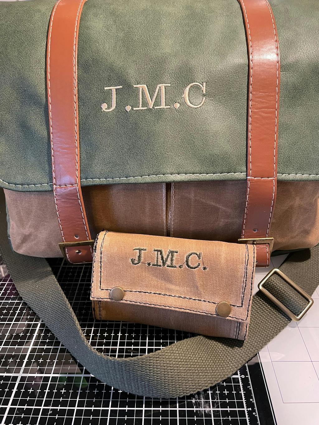 Andrew Trifold Wallet PDF Sewing Pattern (includes SVGs, A0, Projector ...