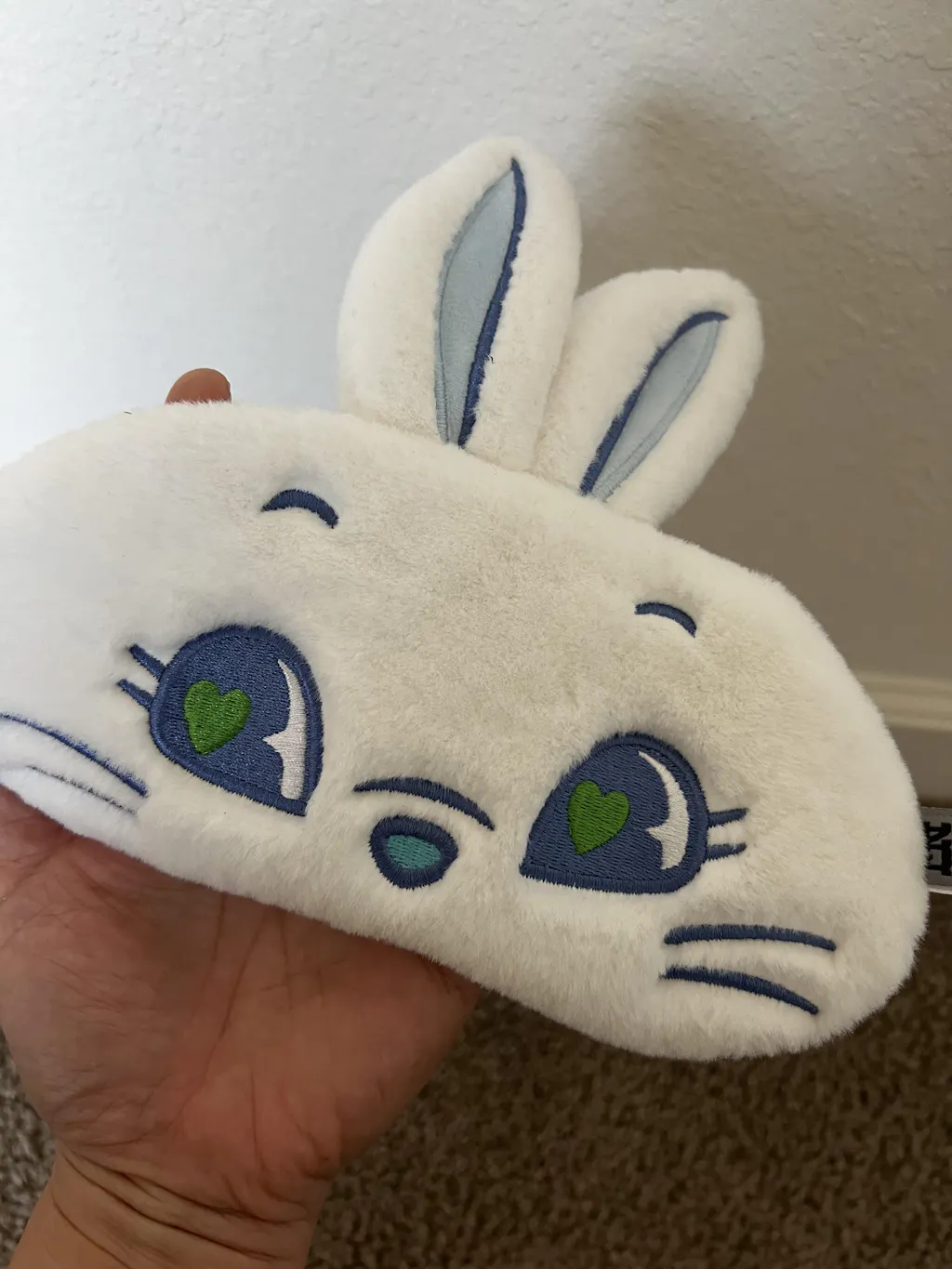 NewJeans TOKKI Plush Eye Mask (White) – LINE FRIENDS_US