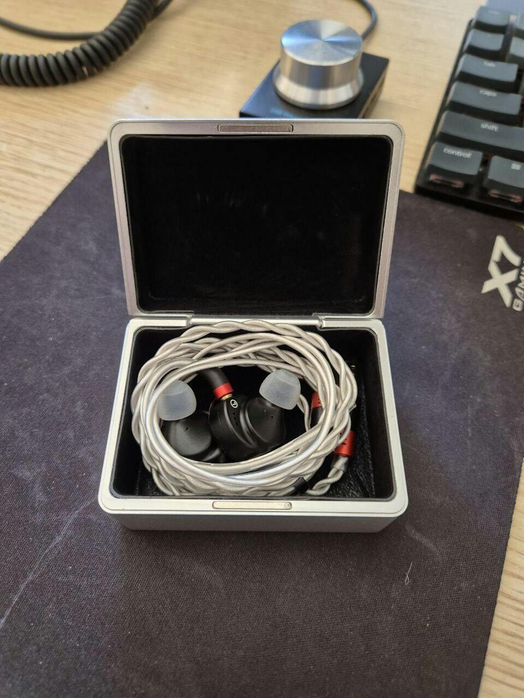 Linsoul Audio-7HZ Timeless 14.2mm Planar HiFi In-ear Earphone