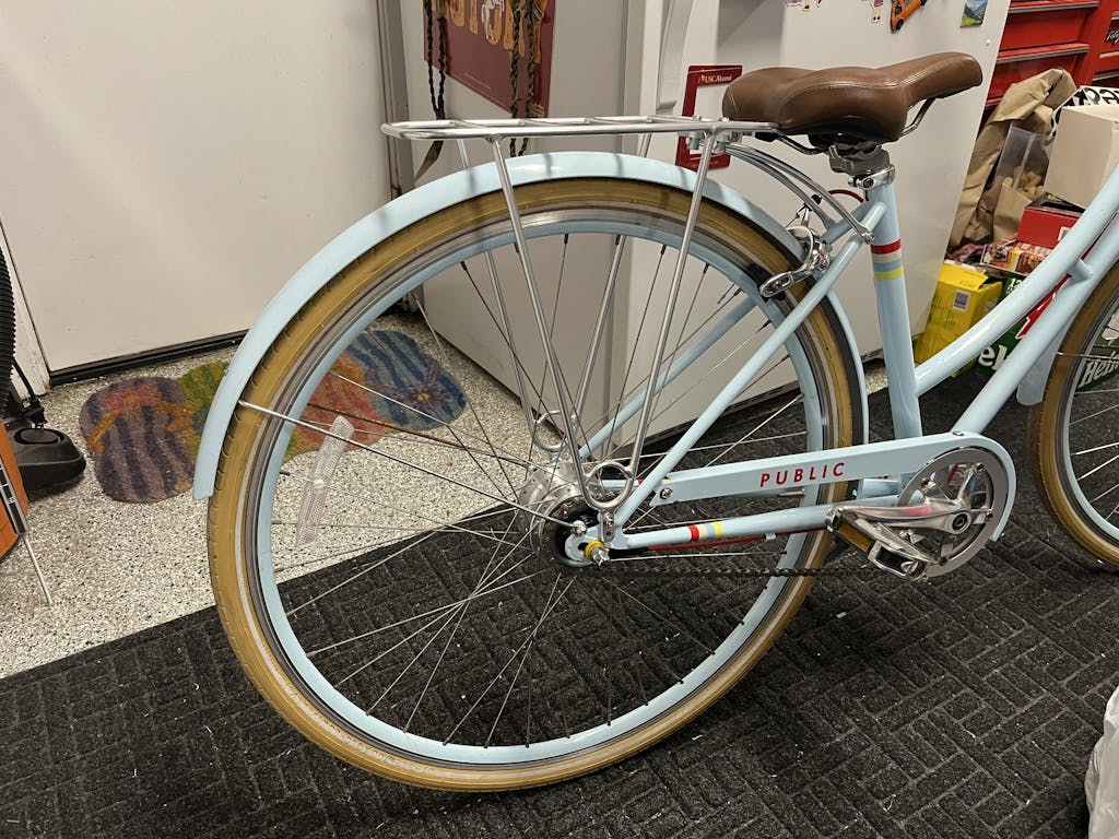 Adjustable Rear Bike Rack – Durable & Practical | Linus