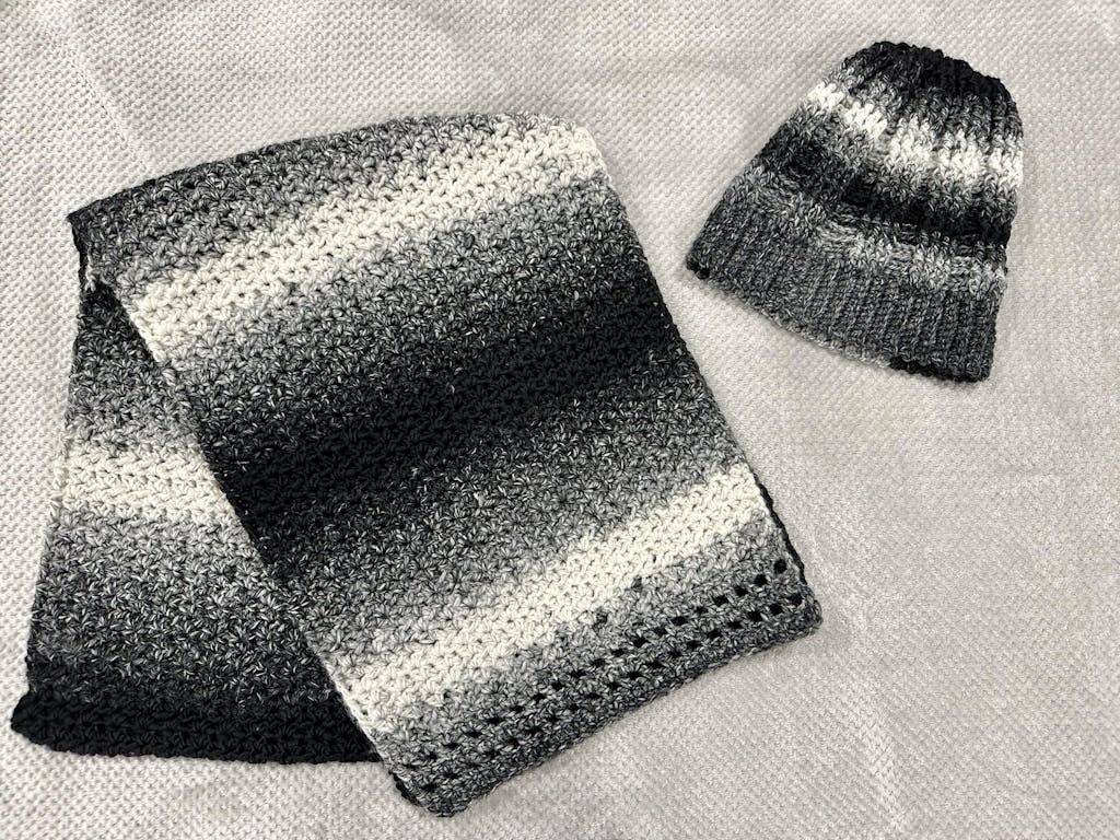 Scarfie Yarn – Lion Brand Yarn