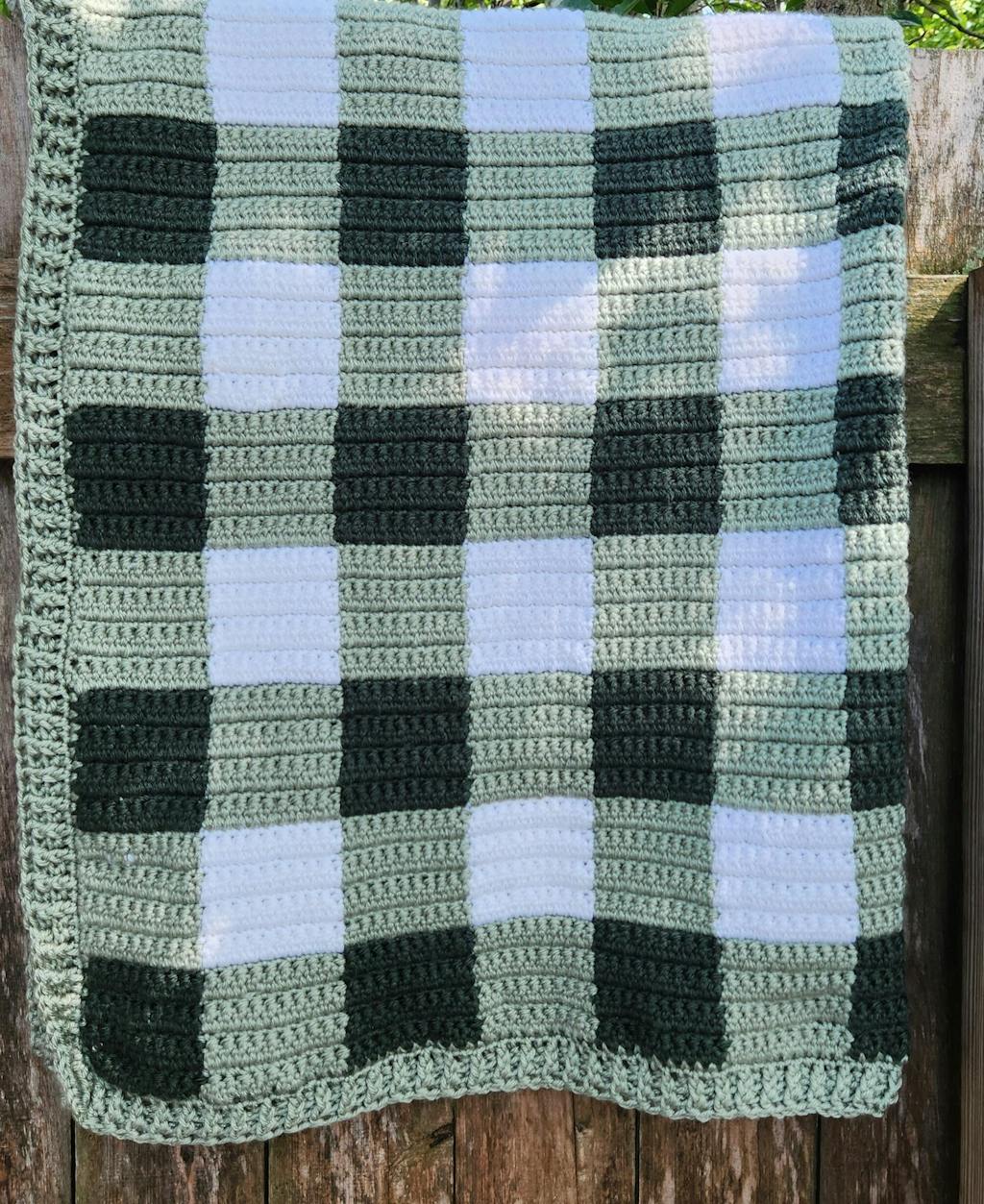 Basic Stitch Anti Pilling™ Yarn – Lion Brand Yarn