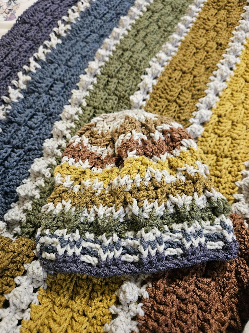 Color Theory Yarn – Lion Brand Yarn