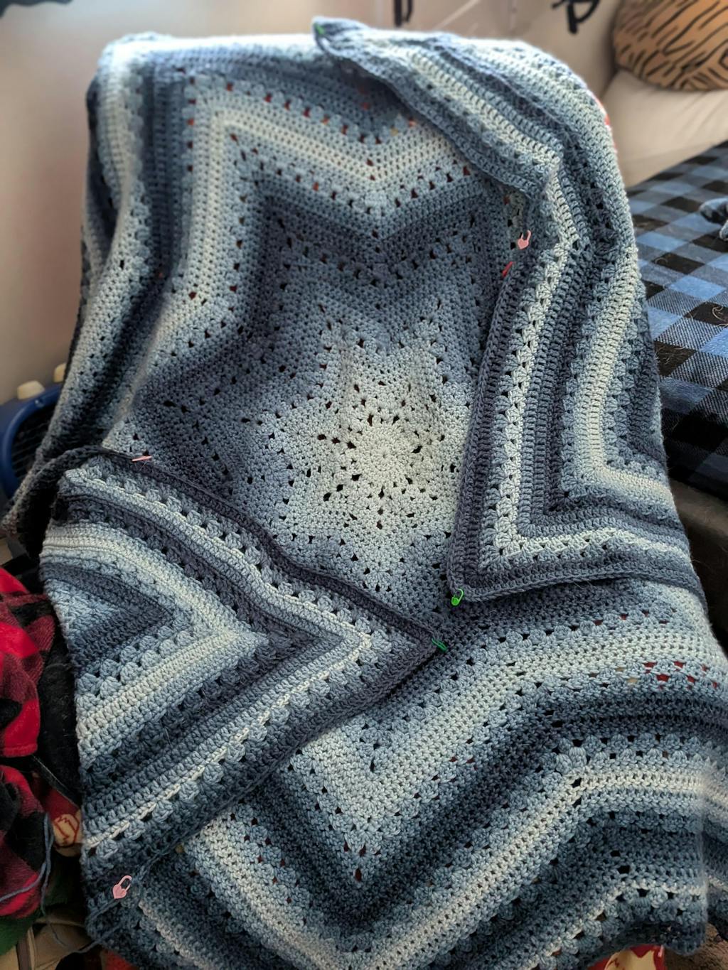 Mandala® Gradient Yarn – Lion Brand Yarn