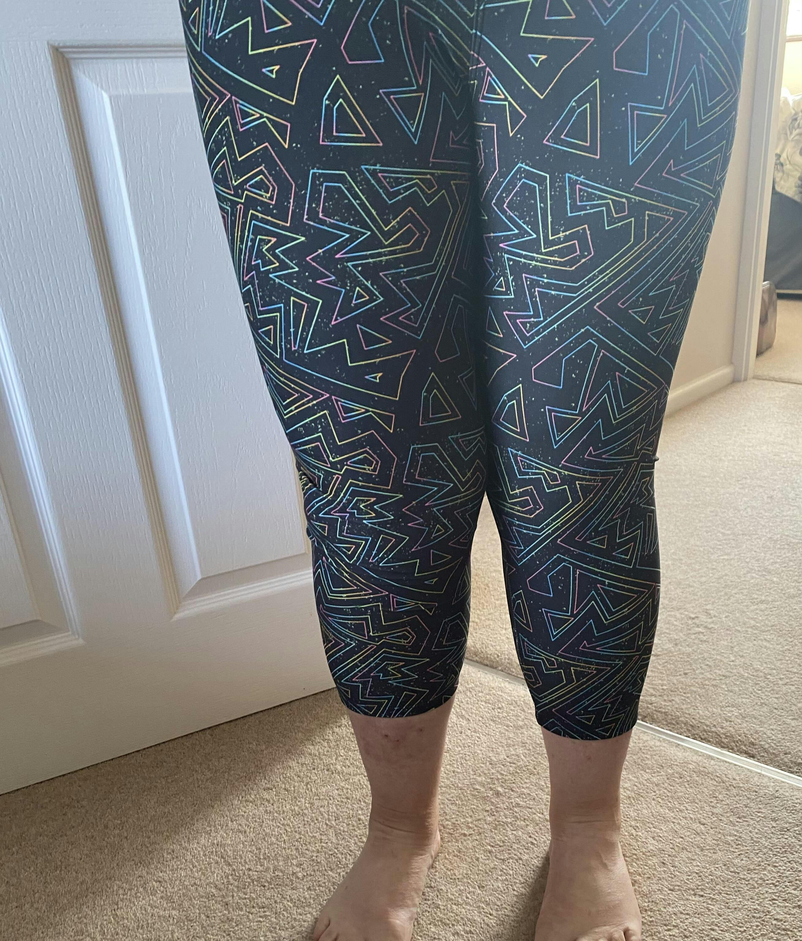 Rainbow Dragon Scales Leggings – Llama Leisure