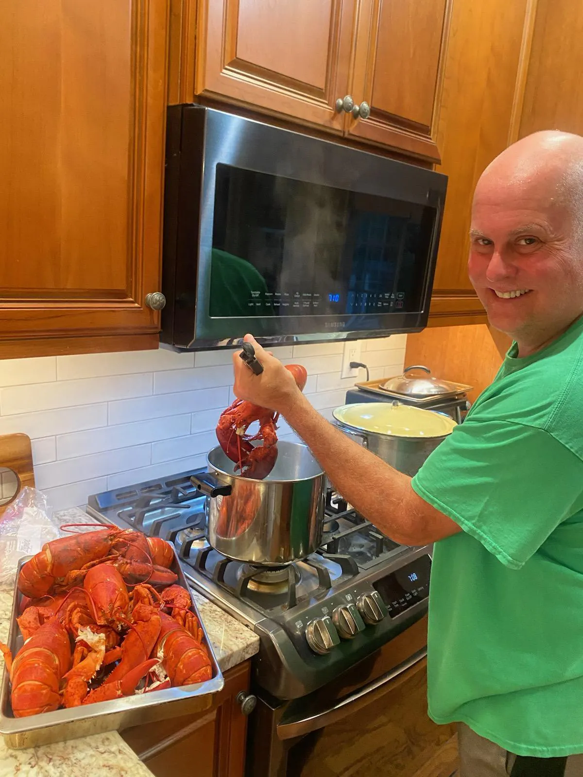 Giant Lobster | Buy a Big Lobster Online | Live Lobster 5-6 lbs from Maine