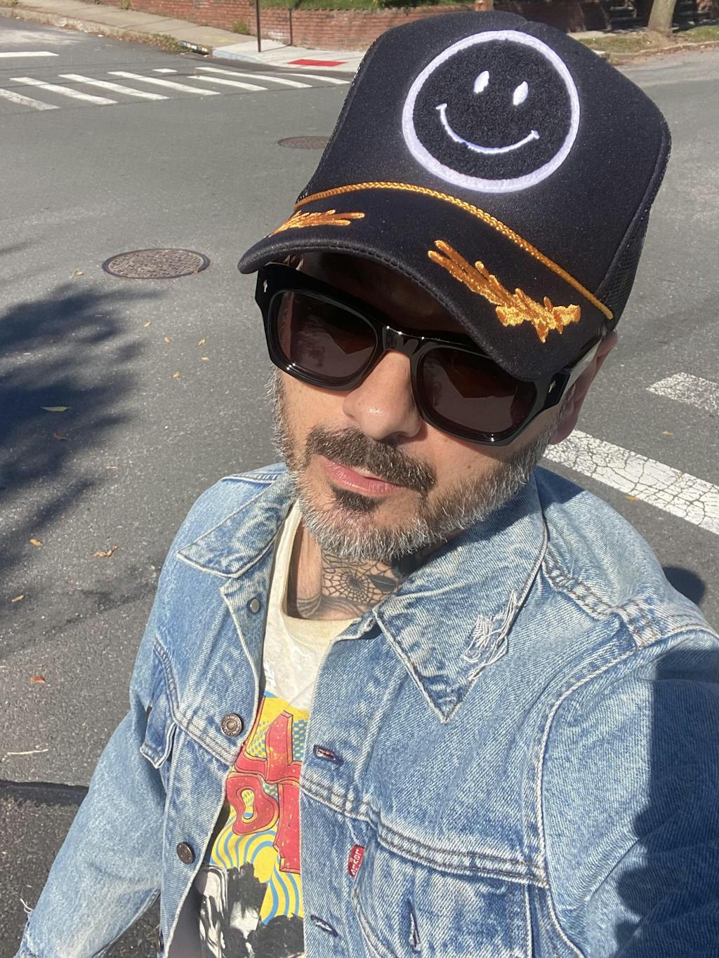 Capt'n Smiley Patch Trucker Hat – LocalBeach