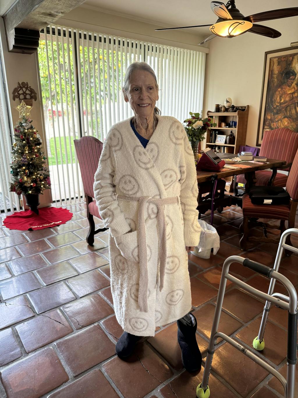 Smiley Luxe Robe – LocalBeach