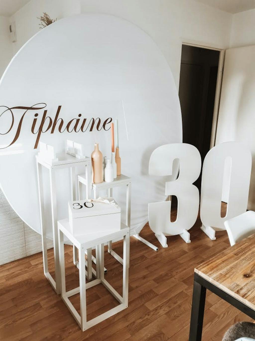 Lofaris Pure White Simple Happy Birthday Round Backdrop For Party