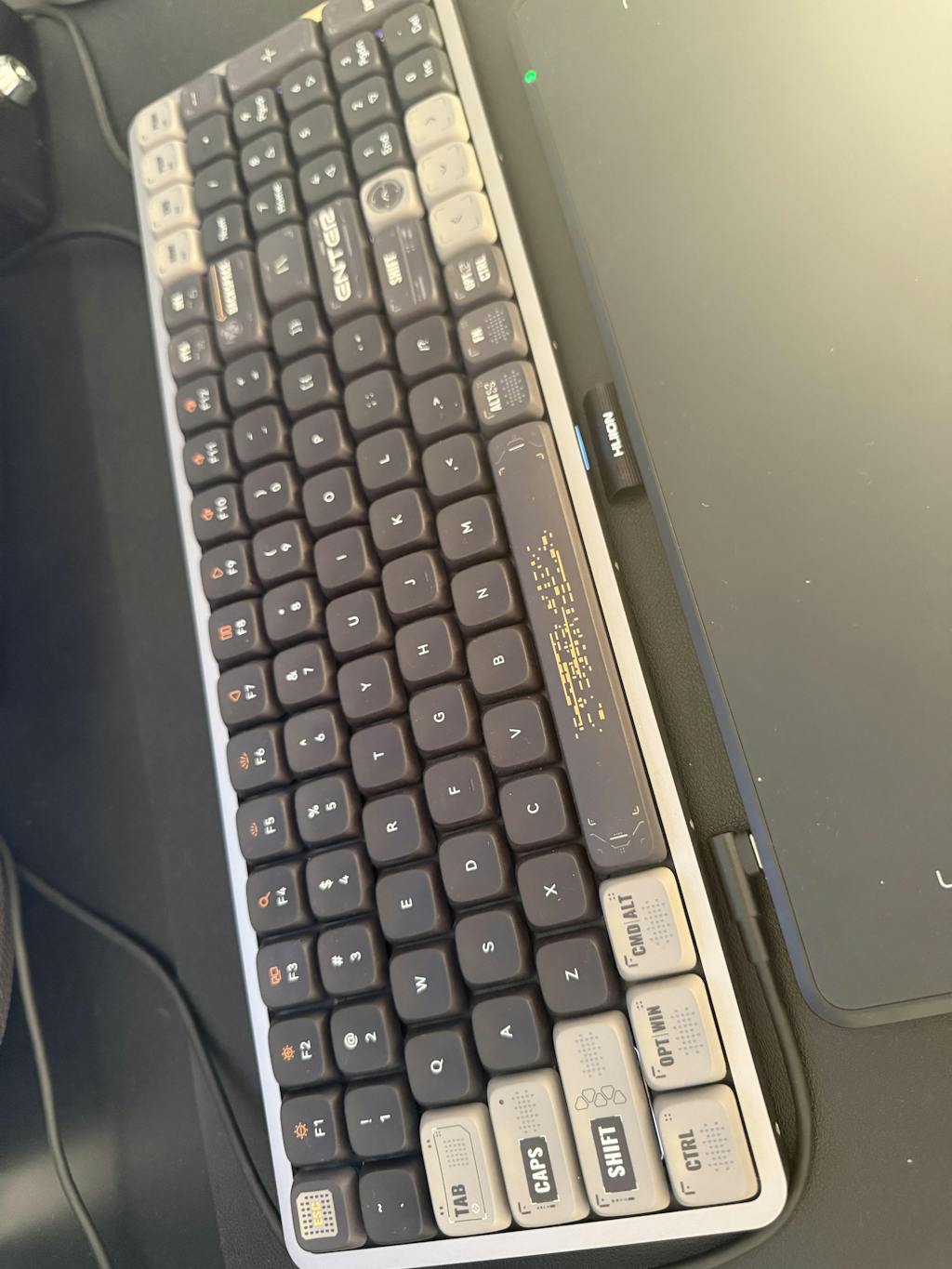 Flow100, the Smoothest Mechanical Keyboard