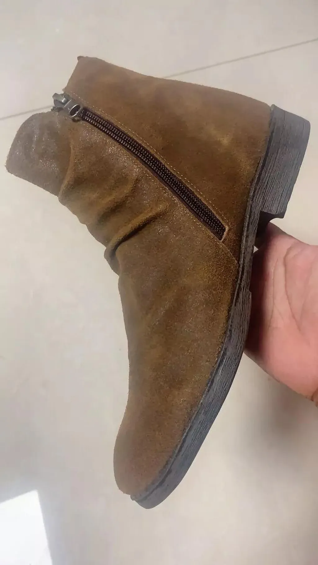 Bota Masculina de Couro Punk Vintage