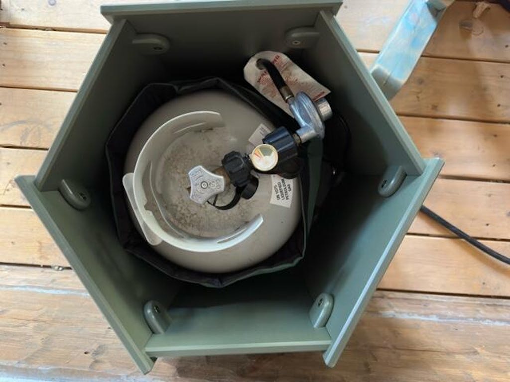 BBO2 Table and Four Chairs Bundle – Loll Designs